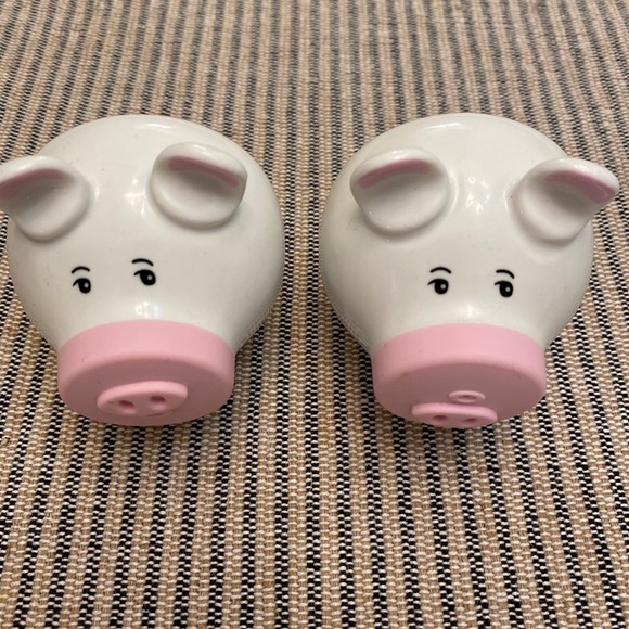 Kitchen | Vintage Collection Porcelain Piggy Salt And Pepper Shakers ...